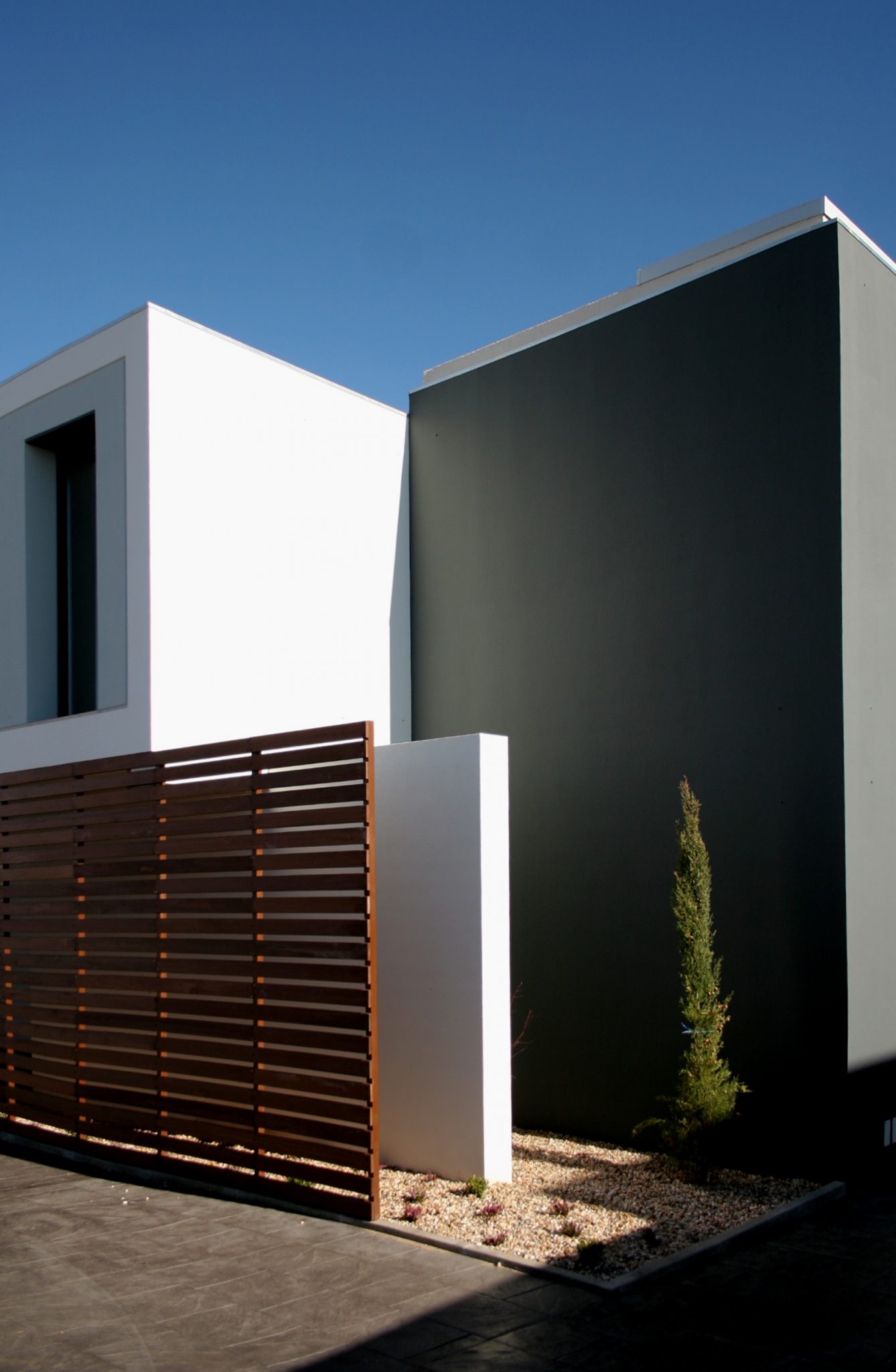 075 - Exterior Traseiras - Promobuilding